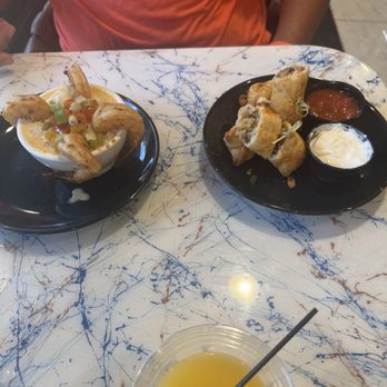 CONFESSIONS BAR & RESTAURANT LOUNGE - Updated December 2025 - 16 Photos ...