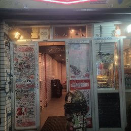 2 BROS PIZZA - Updated July 2025 - 234 Photos & 665 Reviews - 32 St ...