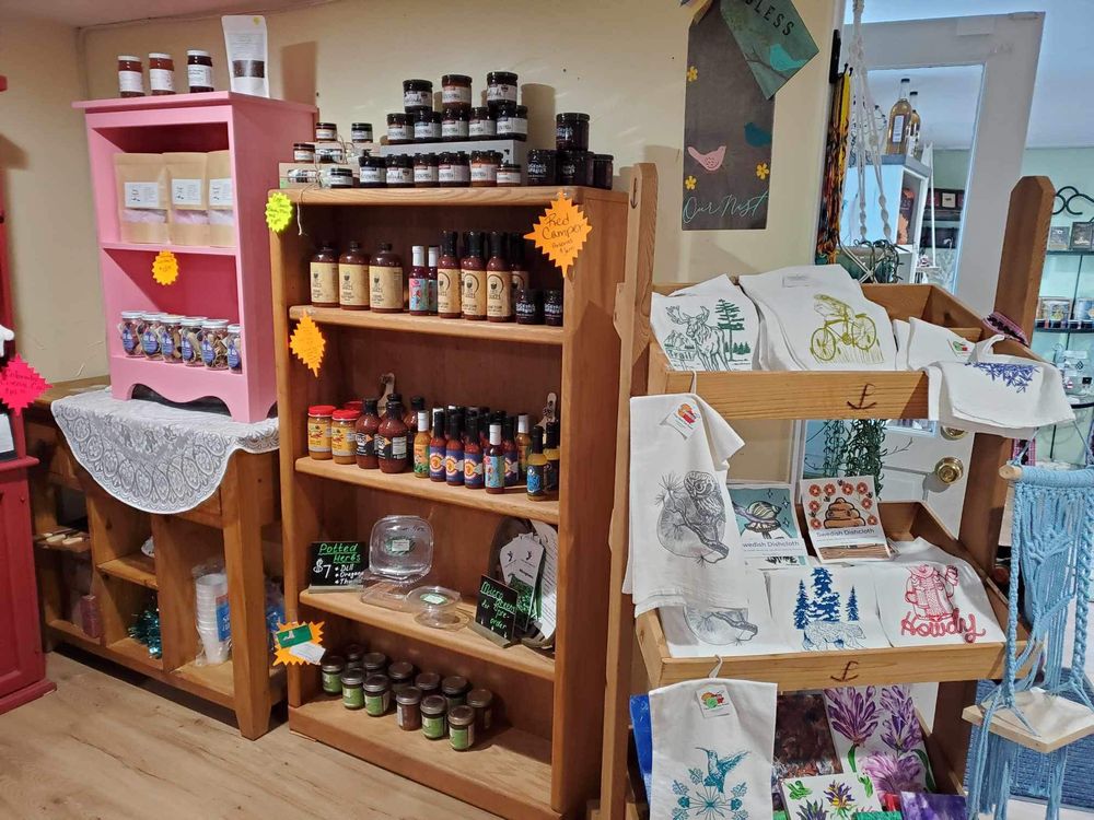 BECCAS EARTHLY ADDICTIONS - Updated July 2024 - 25 Photos - 1 Dellwood Dr, Bailey, Colorado ...