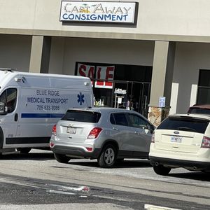 CALHOUN OUTLET MARKETPLACE - Updated June 2025 - 26 Photos & 21 Reviews ...