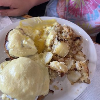 MONTCLAIR FAMILY RESTAURANT - Updated April 2025 - 427 Photos & 445 ...