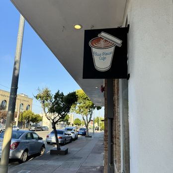 BLUE HOUSE CAFÉ - Updated October 2024 - 186 Photos & 132 Reviews - 302 ...