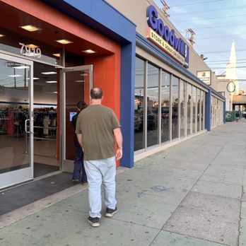 GOODWILL SOUTHERN CALIFORNIA RETAIL STORE & DONATION CENTER - Updated ...