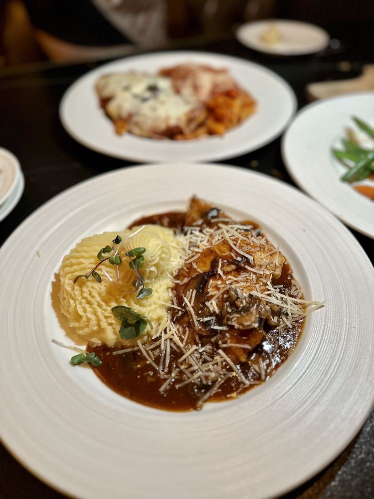 CAVA - Updated October 2025 - 1390 Photos & 1376 Reviews - 1615 West St ...