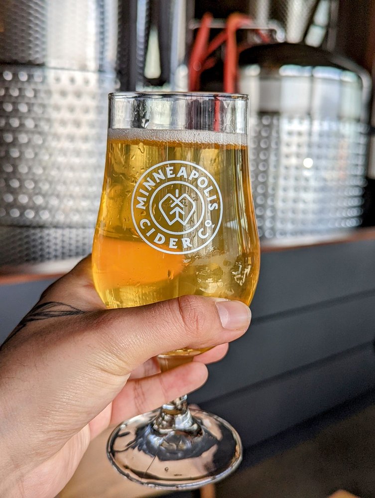 MINNEAPOLIS CIDER COMPANY - 97 Photos & 44 Reviews - 701 SE 9th St ...