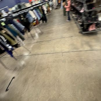 GOODWILL STORE & DONATION CENTER - Updated January 2026 - 19 Photos ...