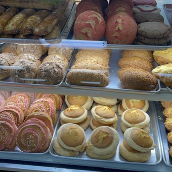VEGAS BAKERY - Updated October 2025 - 290 Photos & 185 Reviews - 2041 N ...