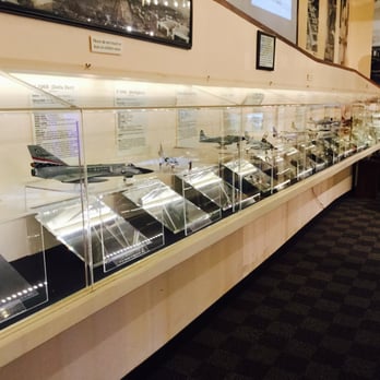 HAMILTON FIELD HISTORY MUSEUM - Updated July 2025 - 81 Photos - 555 ...