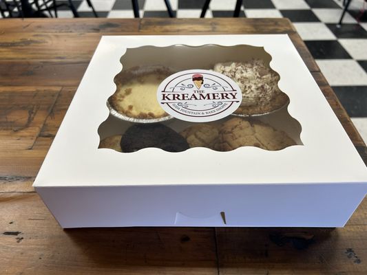 THE KREAMERY & BAKE SHOPPE - Updated August 2024 - 24 Photos & 28 ...