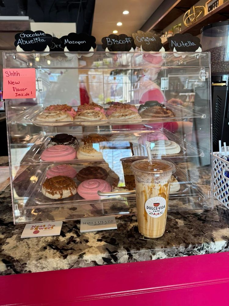 DULCE VIDA CAFÉ - Updated May 2025 - 32 Photos - 8038 S Yale Ave, Tulsa ...