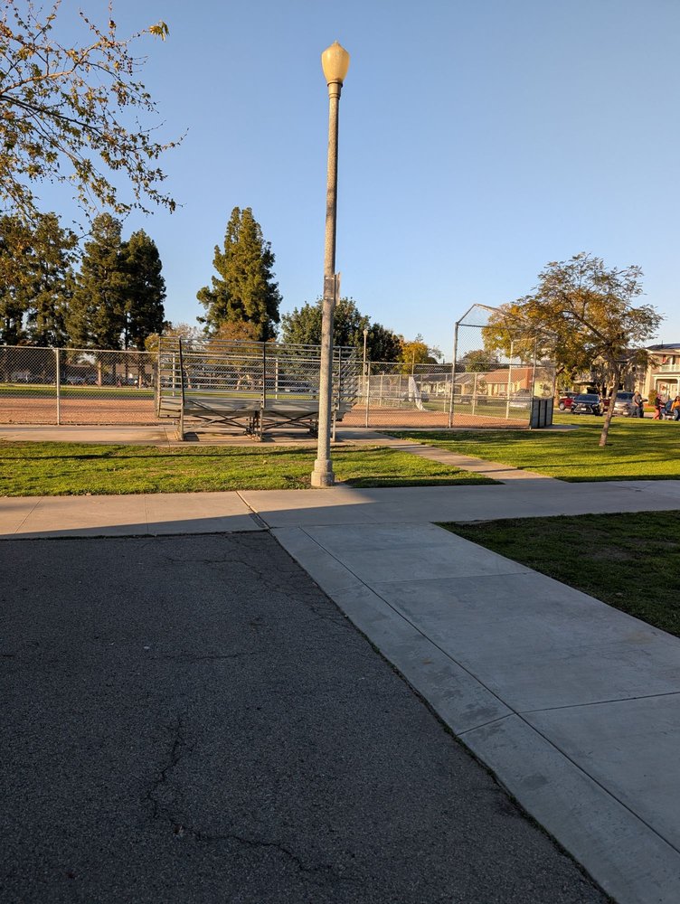 WARDLOW PARK - Updated January 2026 - 81 Photos & 13 Reviews - 3457 ...