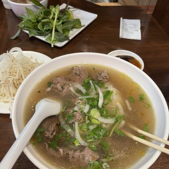 PHOHOLIC - Updated March 2025 - 644 Photos & 404 Reviews - 3333 Bristol ...