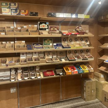 THE CHIEF CIGAR LOUNGE - Updated September 2025 - 19 Photos & 14 ...
