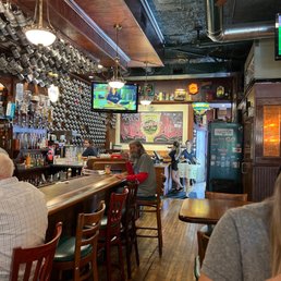 OLDE HICKORY TAP ROOM - Updated July 2025 - 265 Photos & 391 Reviews ...