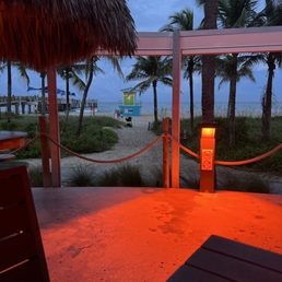 LUCKY FISH BEACH BAR & GRILL - Updated August 2024 - 846 Photos & 679 ...