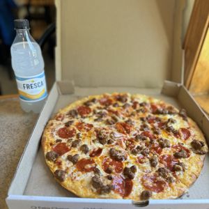 ISLINGTON PIZZA AND SUB SHOP - Updated February 2025 - 20 Photos & 73 ...