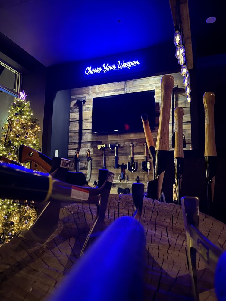 BULLSEYE AXE LOUNGE - 11 Photos - 770 Village Center Dr, Burr Ridge ...