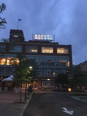 BAKERY SQUARE - 46 Photos & 18 Reviews - Bakeries - 6425 Penn Ave ...