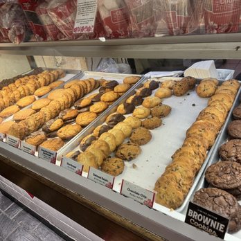THE COOKIE CORNER - Updated December 2024 - 288 Photos & 144 Reviews ...