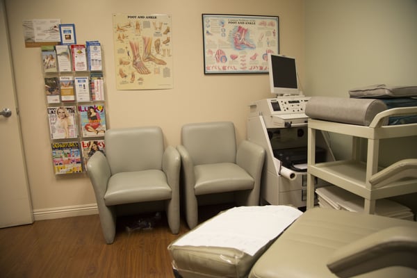 MARTIN MORADIAN, DPM - Updated October 2025 - 51 Reviews - 1500 S ...