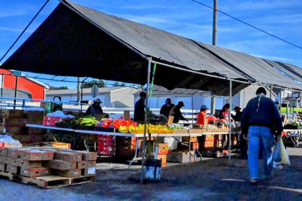 ROGERS FLEA MARKET & AUCTIONS - Updated July 2024 - 107 Photos & 24 ...