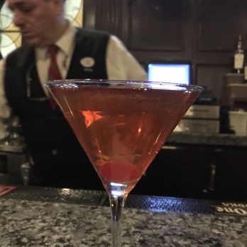 MADISON CLUB LOUNGE - Updated October 2025 - 22 Photos & 38 Reviews ...