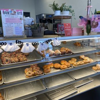 MONTEREY DONUTS - Updated December 2025 - 256 Photos & 257 Reviews ...