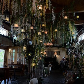 THE TREE HOUSE TAVERN & BISTRO - Updated July 2024 - 1691 Photos & 801 ...