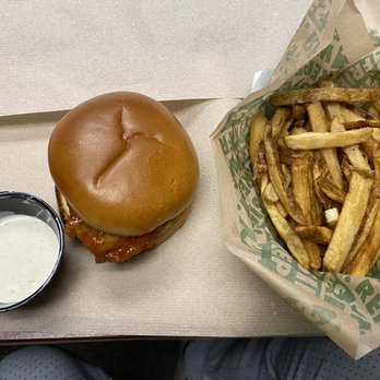 WINGSTOP - Updated October 2025 - 25 Photos & 32 Reviews - 4885 ...