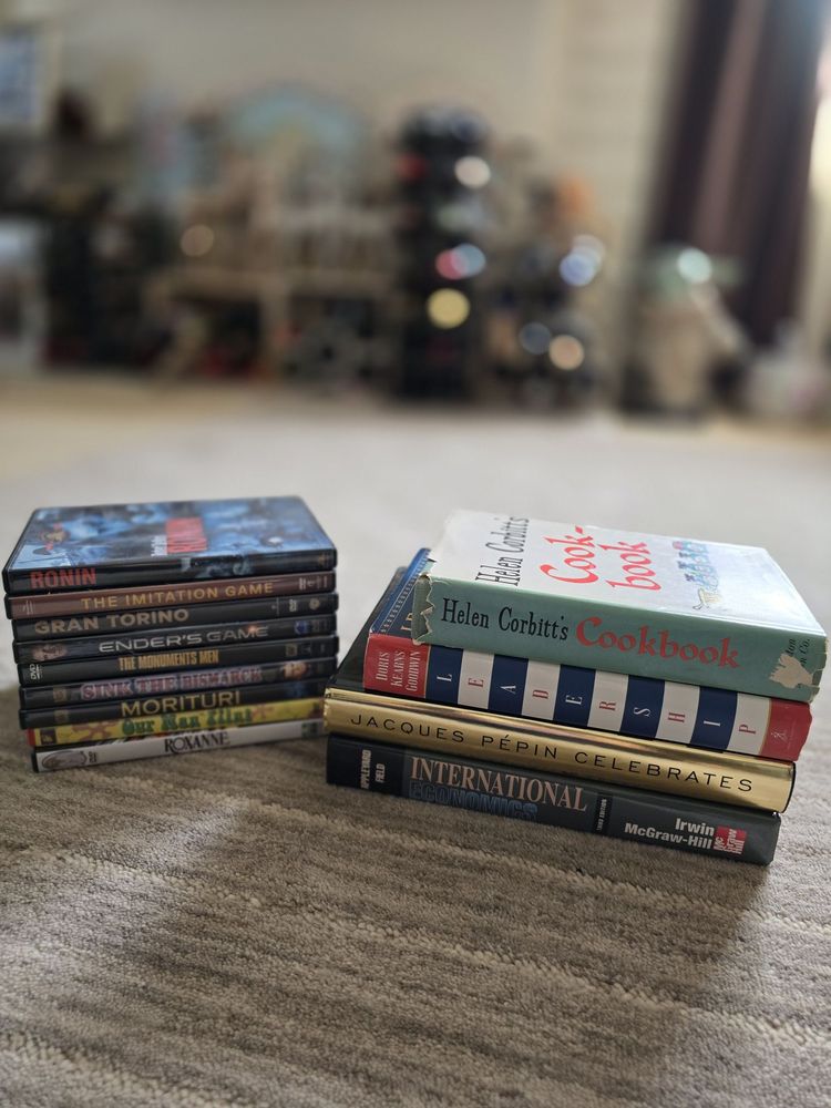 HALF OFF BOOKS - Updated July 2024 - 236 Photos & 285 Reviews - 141 W ...