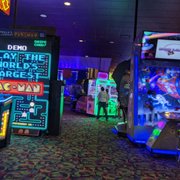 THE AMAZING PIZZA MACHINE - 64 Photos & 82 Reviews - 13955 S Plz, Omaha ...