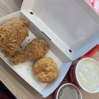 JOLLIBEE - Updated November 2024 - 146 Photos & 106 Reviews - 44945 ...