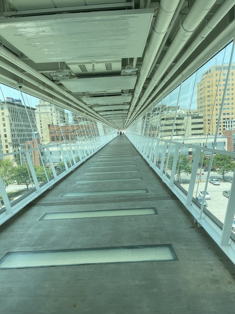 DAVENPORT SKYBRIDGE - 19 Photos - W River Dr, Davenport, Iowa ...