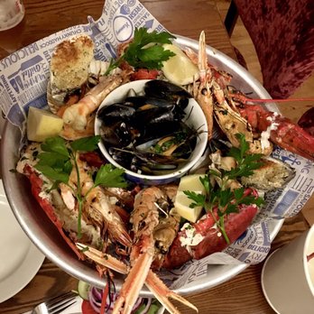 THE ITALIAN CLUB FISH - Updated October 2025 - 33 Photos & 25 Reviews ...