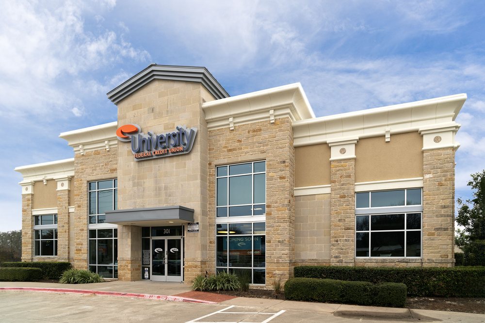 UFCU SOUTHPARK MEADOWS FINANCIAL CENTER - Updated August 2025 - 301 W ...