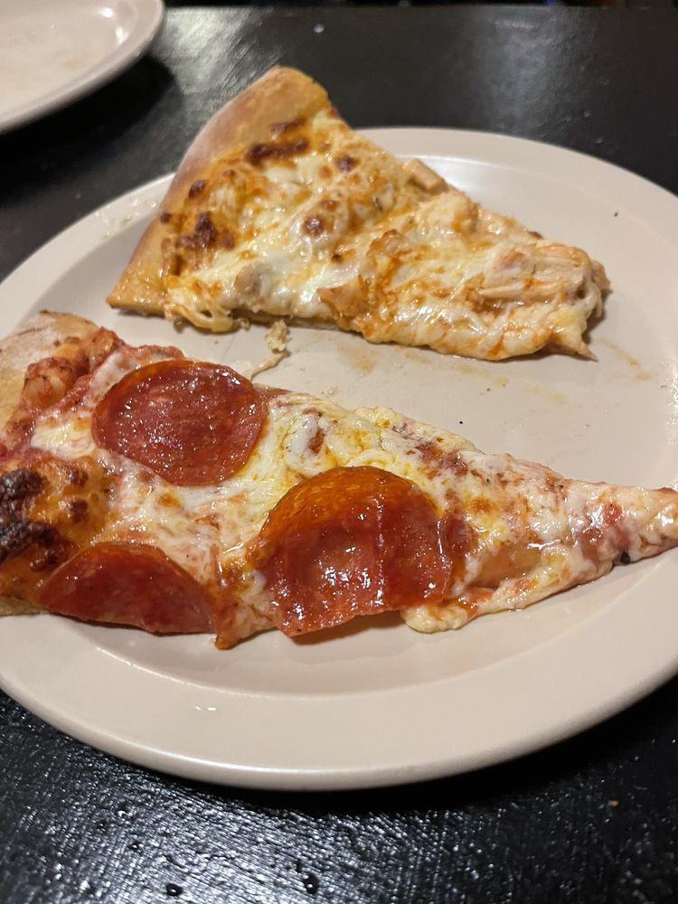 MAMA SID’S PIZZA - Updated October 2025 - 77 Reviews - 2240 Barnett ...