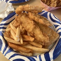 VILLAGE INN FISH & CHIPS - Updated May 2025 - 197 Photos & 251 Reviews ...