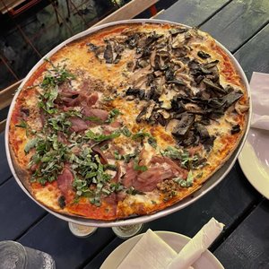 VEZZO NYCTHINCRUST PIZZA - 760 Photos & 1329 Reviews - Pizza - 178 ...
