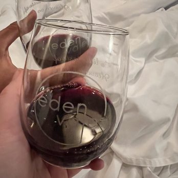 EDEN VALE INN - 396 Photos & 181 Reviews - 1780 Springvale Rd ...