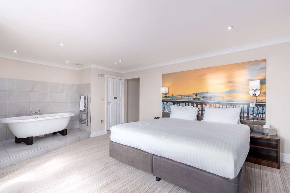 CARLTON HOTEL - 48 Photos - 282-286 Promenade, Blackpool, Lancashire ...