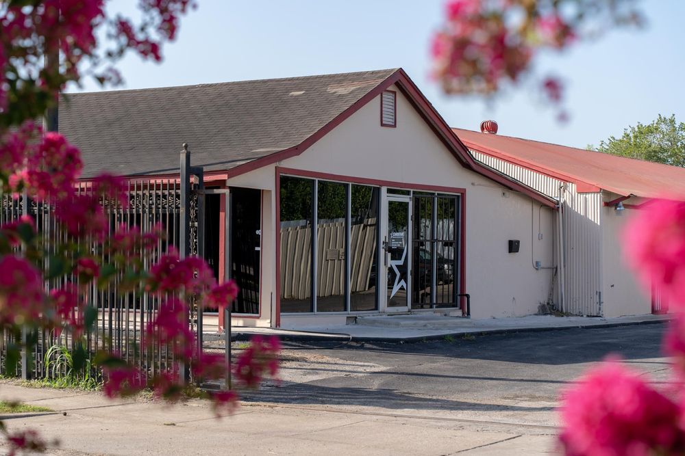 CARSTAR AMBASSADOR GRIGGS - Updated May 2026 - 18 Photos - 4720 Griggs ...