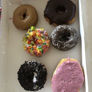 CRESENT DONUT SHOPS - 35 Photos & 98 Reviews - 231 S Adams St ...