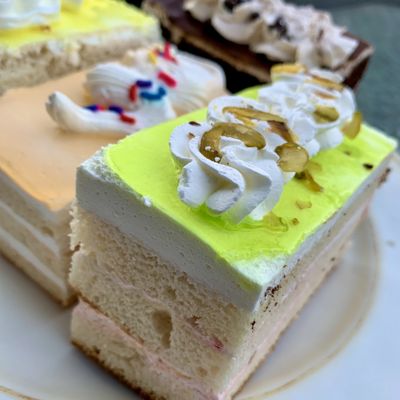 ATUL BAKERY - EDISON - Updated November 2024 - 62 Photos & 18 Reviews ...