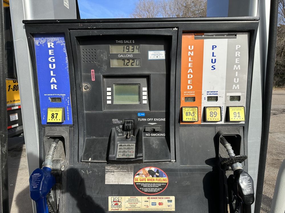 FAT DOGS GRAND ISLAND - Updated August 2025 - 19 Photos & 24 Reviews ...