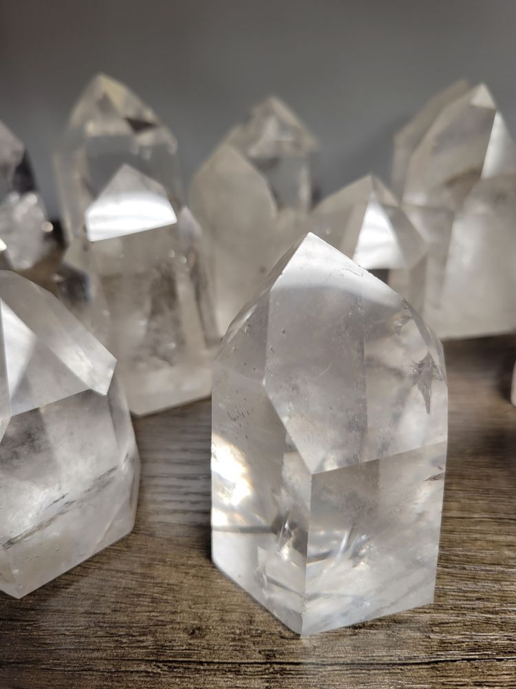 HEADS UP TRADING - Updated June 2024 - 22 Photos - 2701 Spring Grove ...