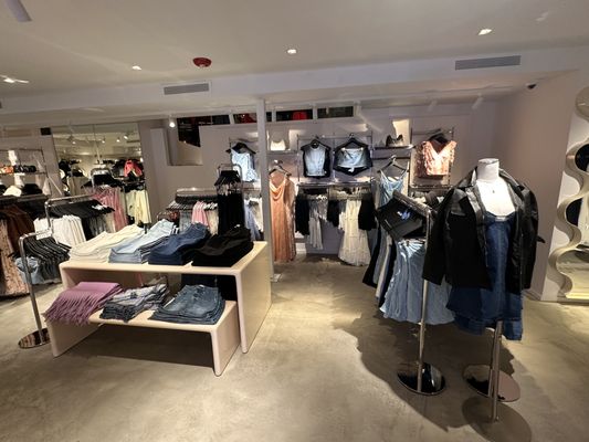 PRINCESS POLLY - Updated December 2025 - 201 Newbury St, Boston ...