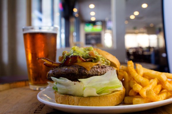 MAINSTREAM BAR AND GRILL - Updated August 2024 - 291 Photos & 441 ...