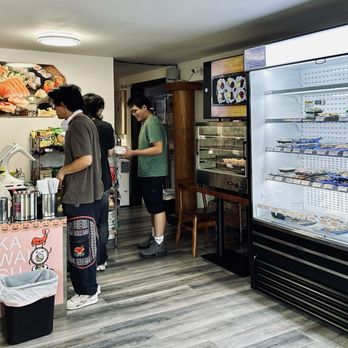 SUN SUN SUSHI SHOP - Updated January 2026 - 59 Photos & 26 Reviews ...