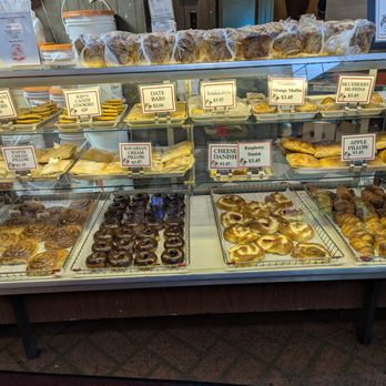 DONUT FRIAR - Updated January 2026 - 485 Photos & 566 Reviews - 634 ...