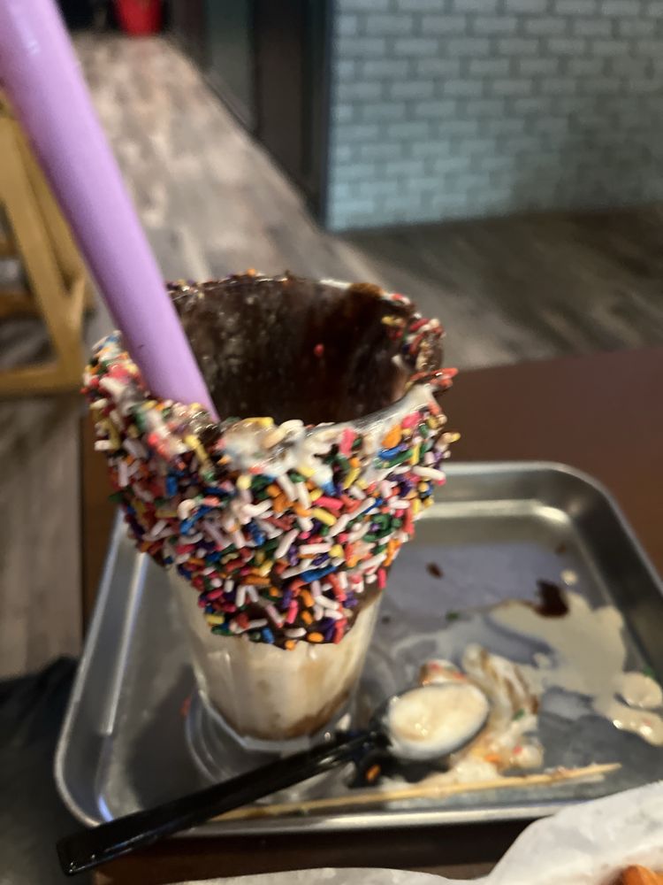 CLUCK N MOOH - Updated October 2025 - 139 Photos & 185 Reviews - 3894 ...